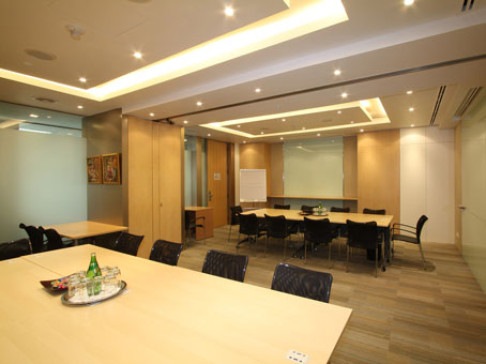 Bangkok CRC Tower - All Seasons Place | Offices iQ